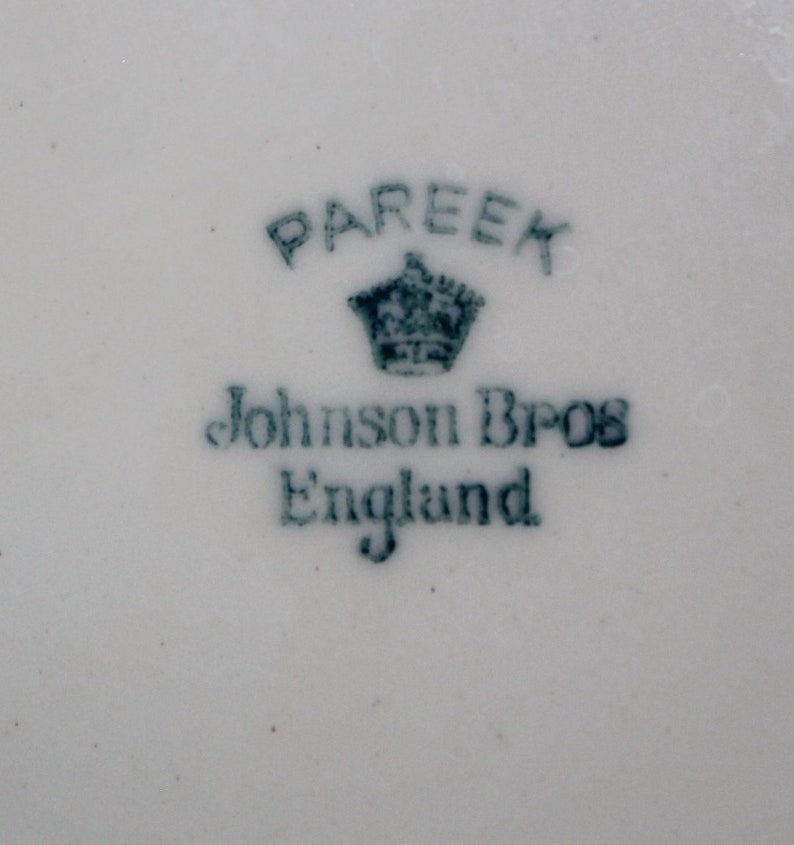 Vintage Pareek Johnson Bros Dinner Plate, Floral Center, Gold Trim - Etsy
