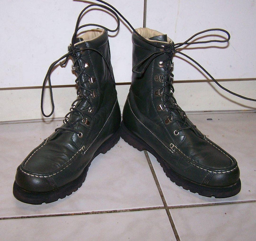 Cabela's Hunting Boots Moc Toe Vibram Gumlite Soles Hunter Green Color ...