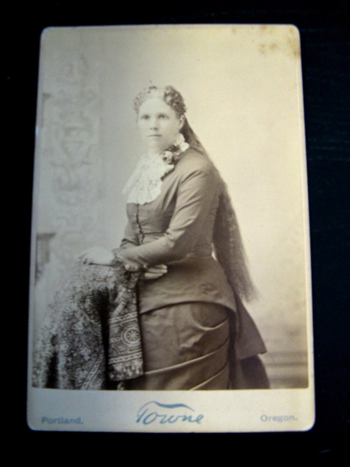 1880's Cabinet Card Photograph of a Young Woman W/long - Etsy