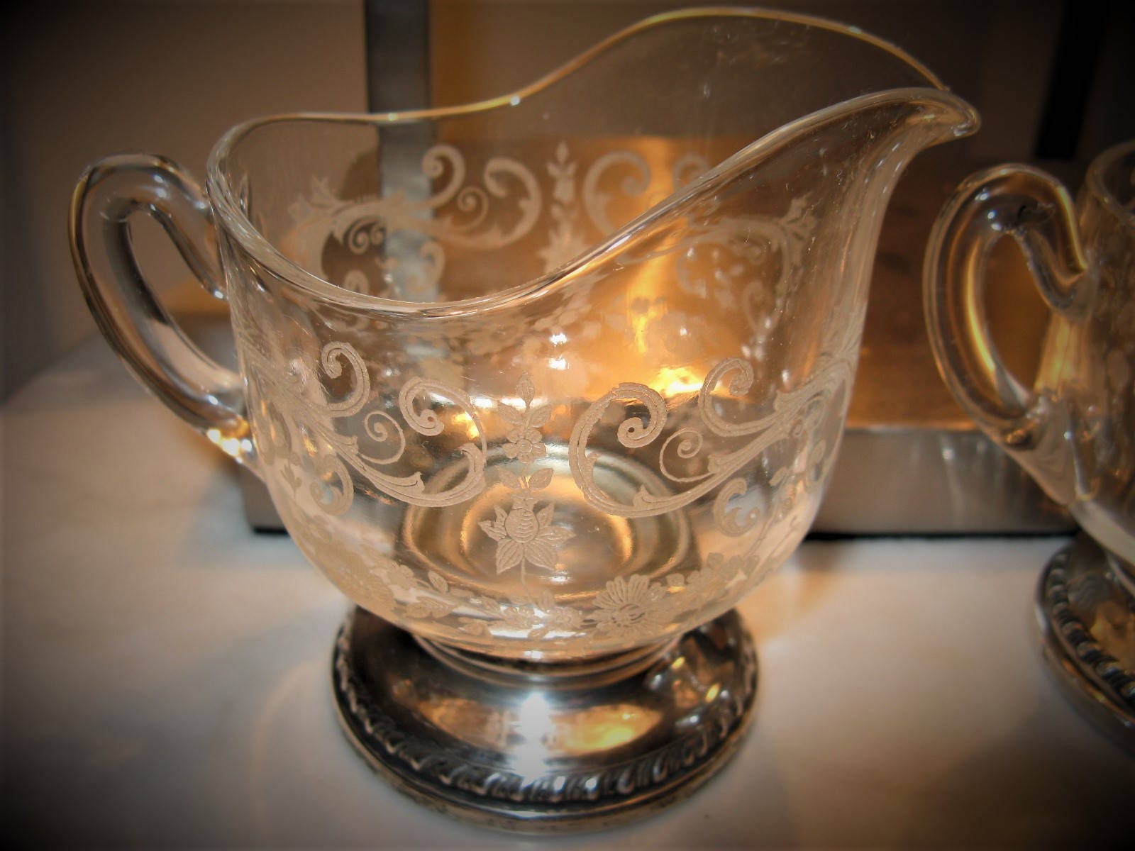 Exquisite Vintage Cambridge Elegant Glass Chantilly Pattern Sugar Bowl ...