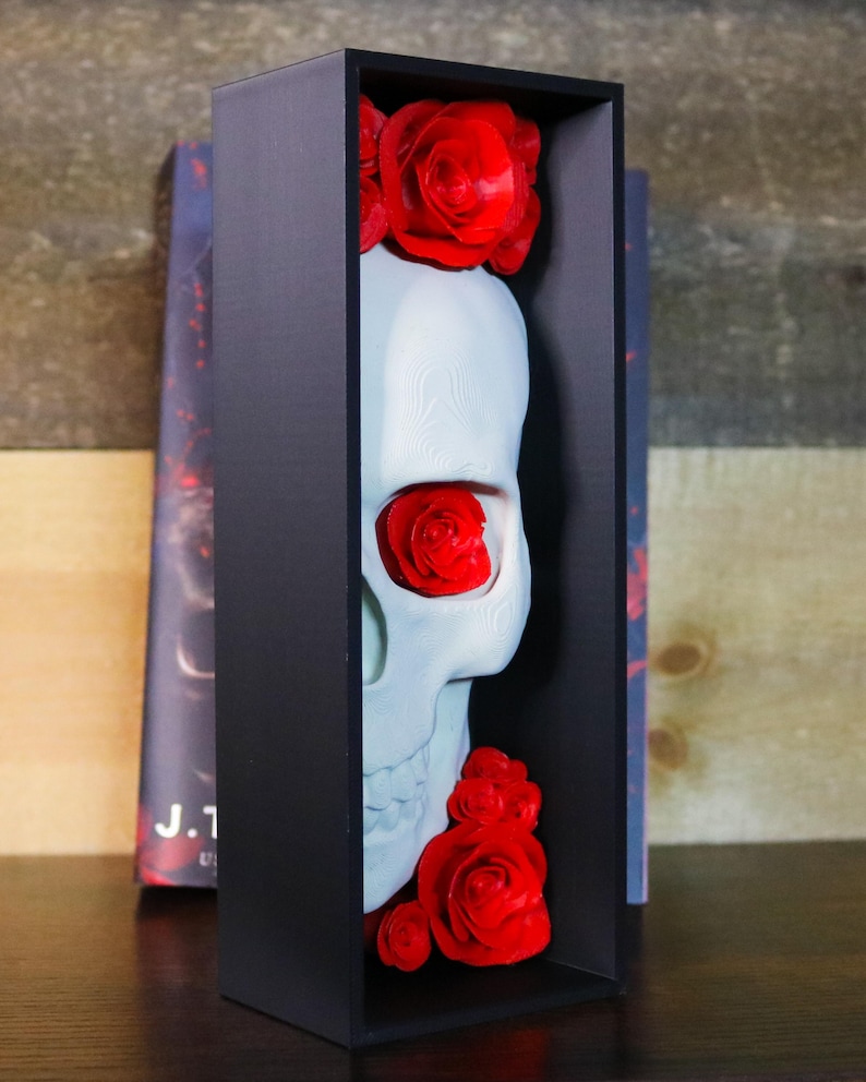 Skull Book Nook Shelf Insert | 3D Printed Gothic Book Nook | Dark ...
