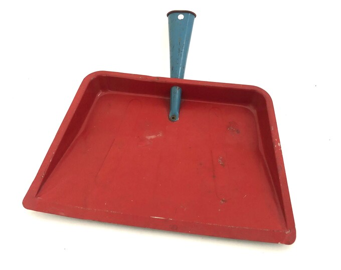 Child Toy Dust Pan Vintage Toy Red Metal Kids Dust Pan Toy House Play ...