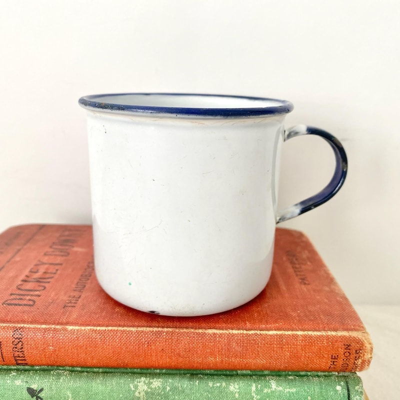 Small Vintage Enamel Cup - Etsy