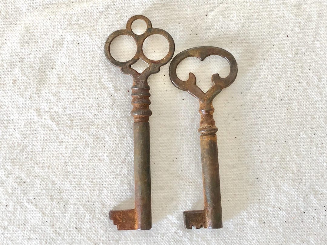 Antique Metal Skeleton Key - Vintage Key Lot of 2 - Repurpose Key ...