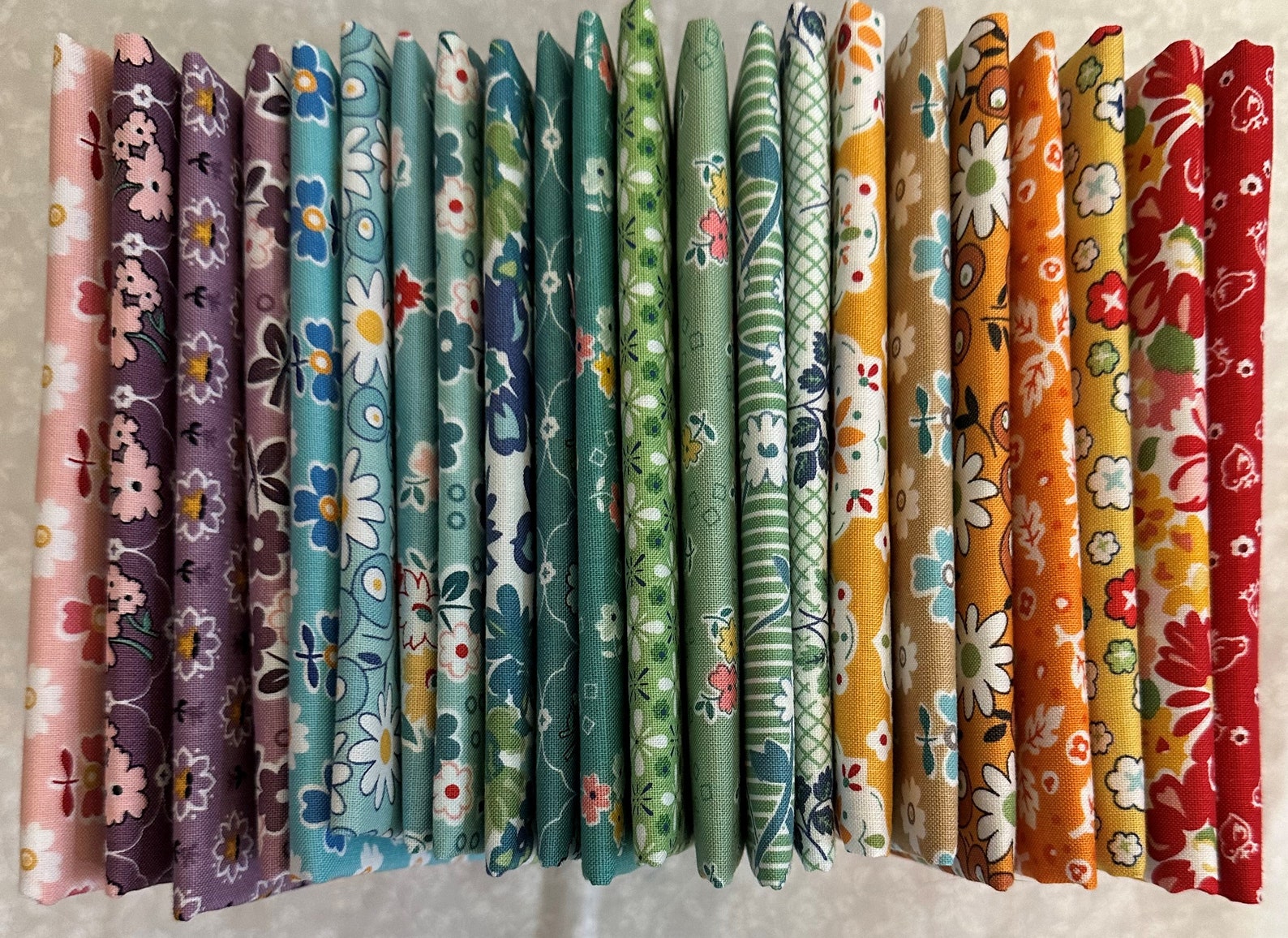 Scrappy STASH BUILDER - Lori Holt Fabric - 10 Piece XL 1/8 Bundle Fat ...