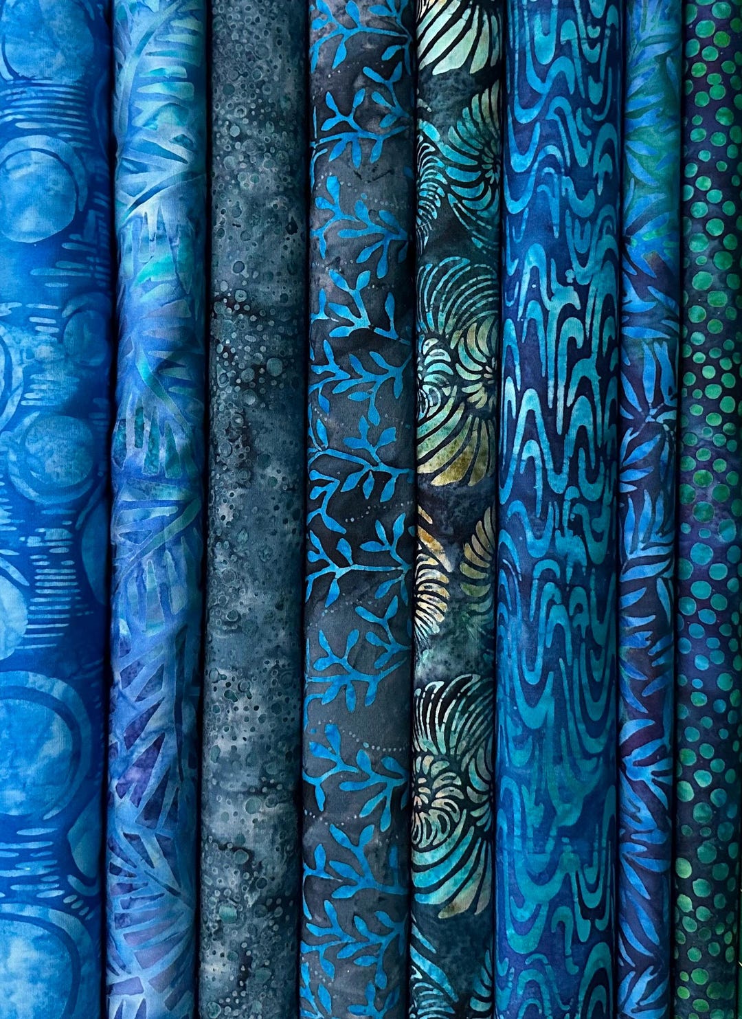 Aqua Seas Batik 8 Fqs Bundle Assorted Expressions Batiks by Riley Blake ...