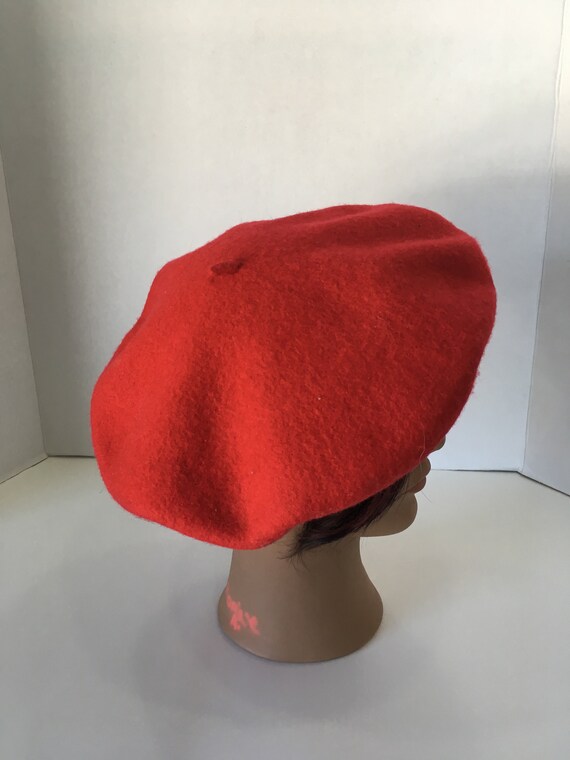 Vintage 1990's Bright Red Wool Beret Hat Size Small 1… - Gem