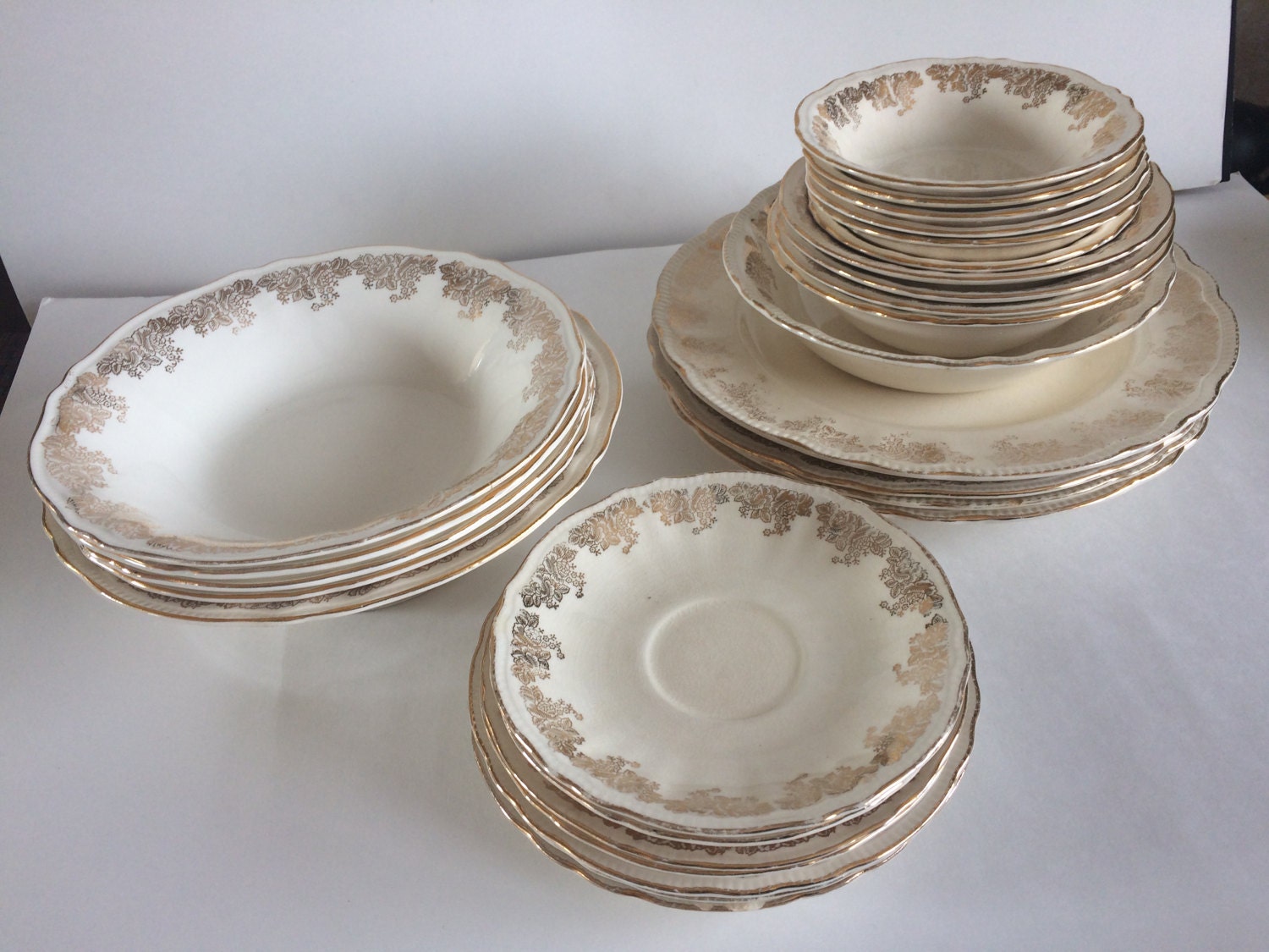 Vintage British Empire Ware England Marigold Pattern 22 K. - Etsy Canada