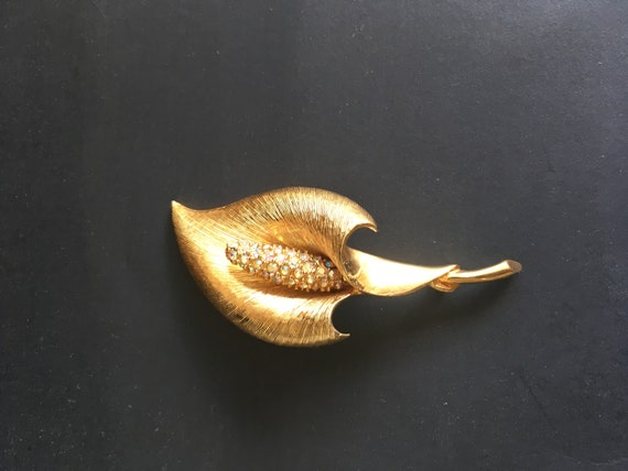 Signed Marcel Boucher Vintage Gold Tone 1950s Boucher… - Gem