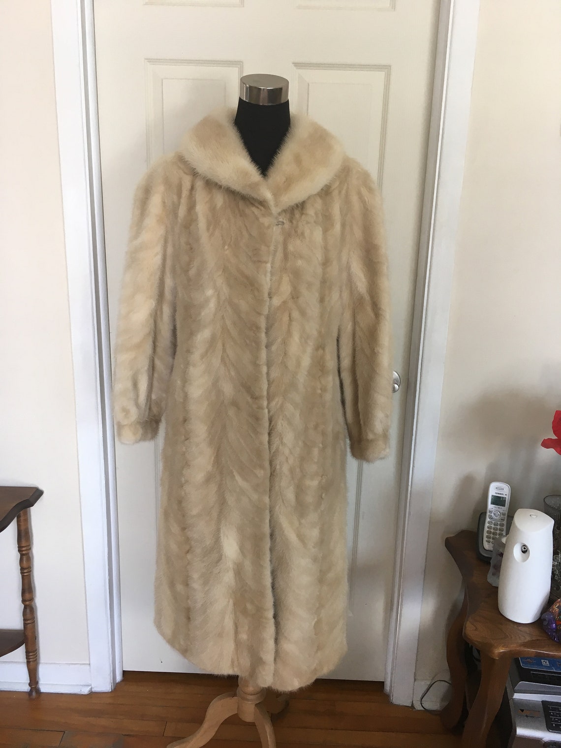 1980s Vintage Mink Chevron Cut Winter Coat Fur Coat Wing - Etsy