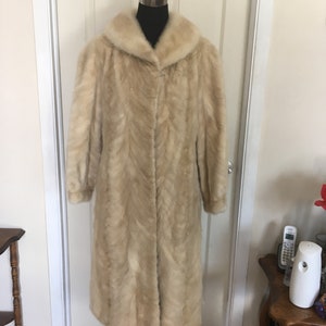 1980s Vintage Mink Chevron Cut Winter Coat Fur Coat Wing Collar Mink ...