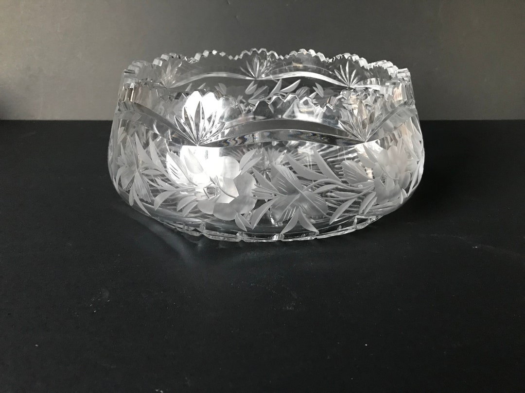 8" Deep Cut Crystal Bowl Featuring Gray Cut Flower and Leaves Lausitzer ...