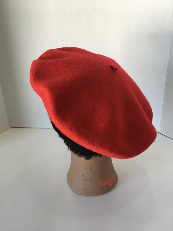 Vintage 1990's Bright Red Wool Beret Hat Size Small 1… - Gem