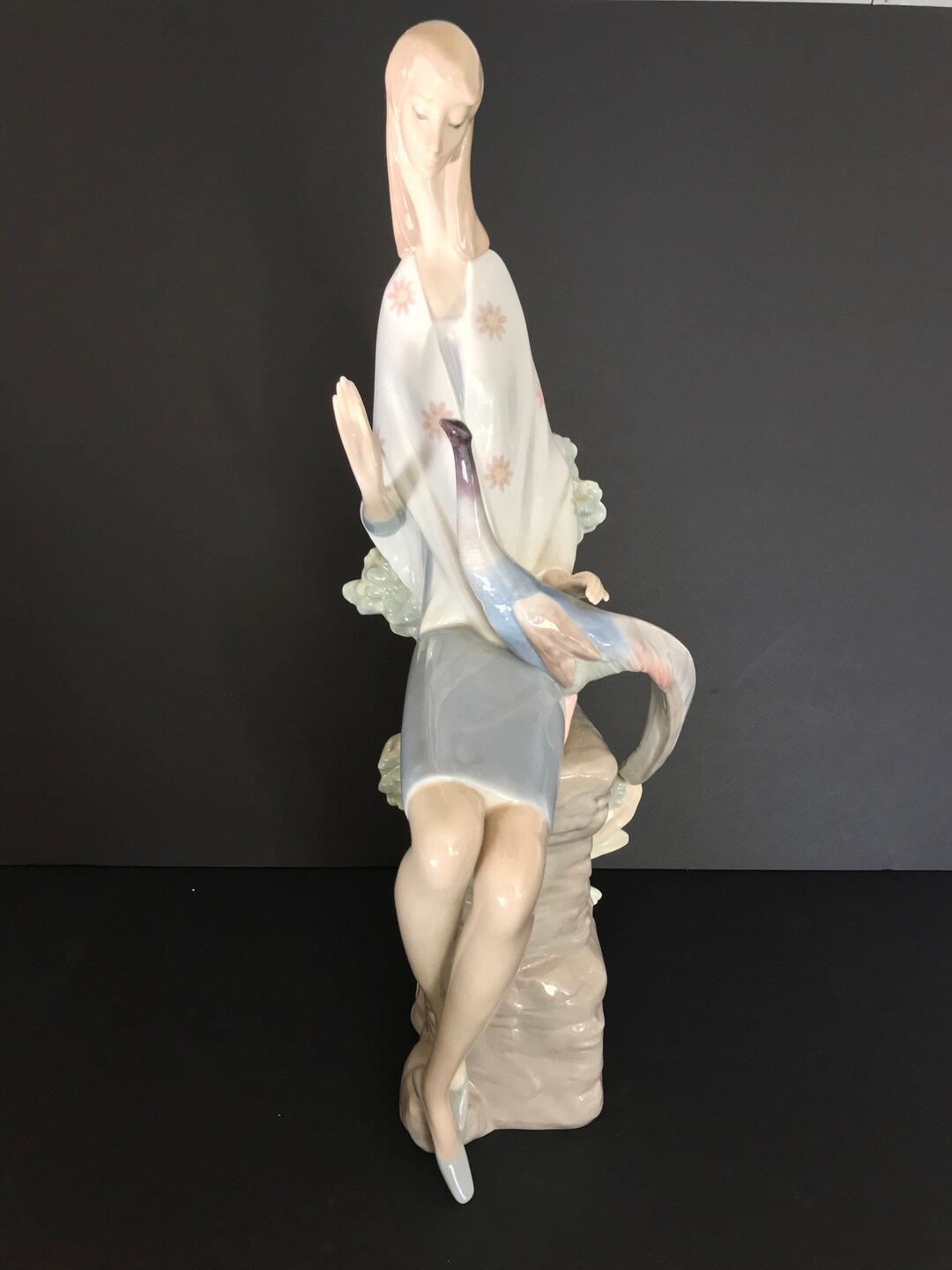Large Lladro “girl With Pheasant” Figurine # 1055 “dama Del Faisan”hand ...