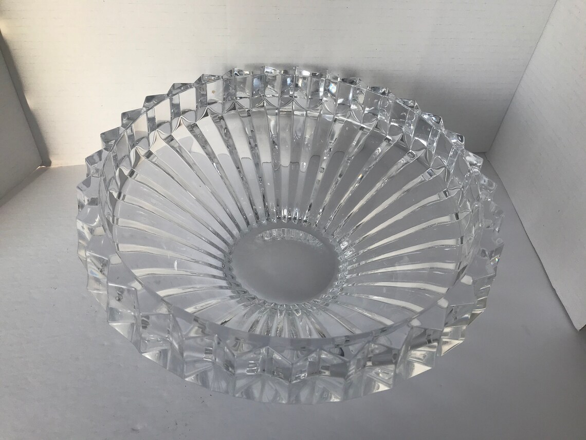 Vintage Heavy Clear Ribbed Pattern Crystal Bowl Center Piece | Etsy