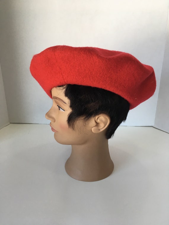 Vintage 1990's Bright Red Wool Beret Hat Size Small 1… - Gem