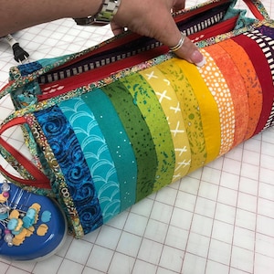 TULA Pink's Fave: 2023 BONZA! Bionic Gear Bag V2.23 - Etsy