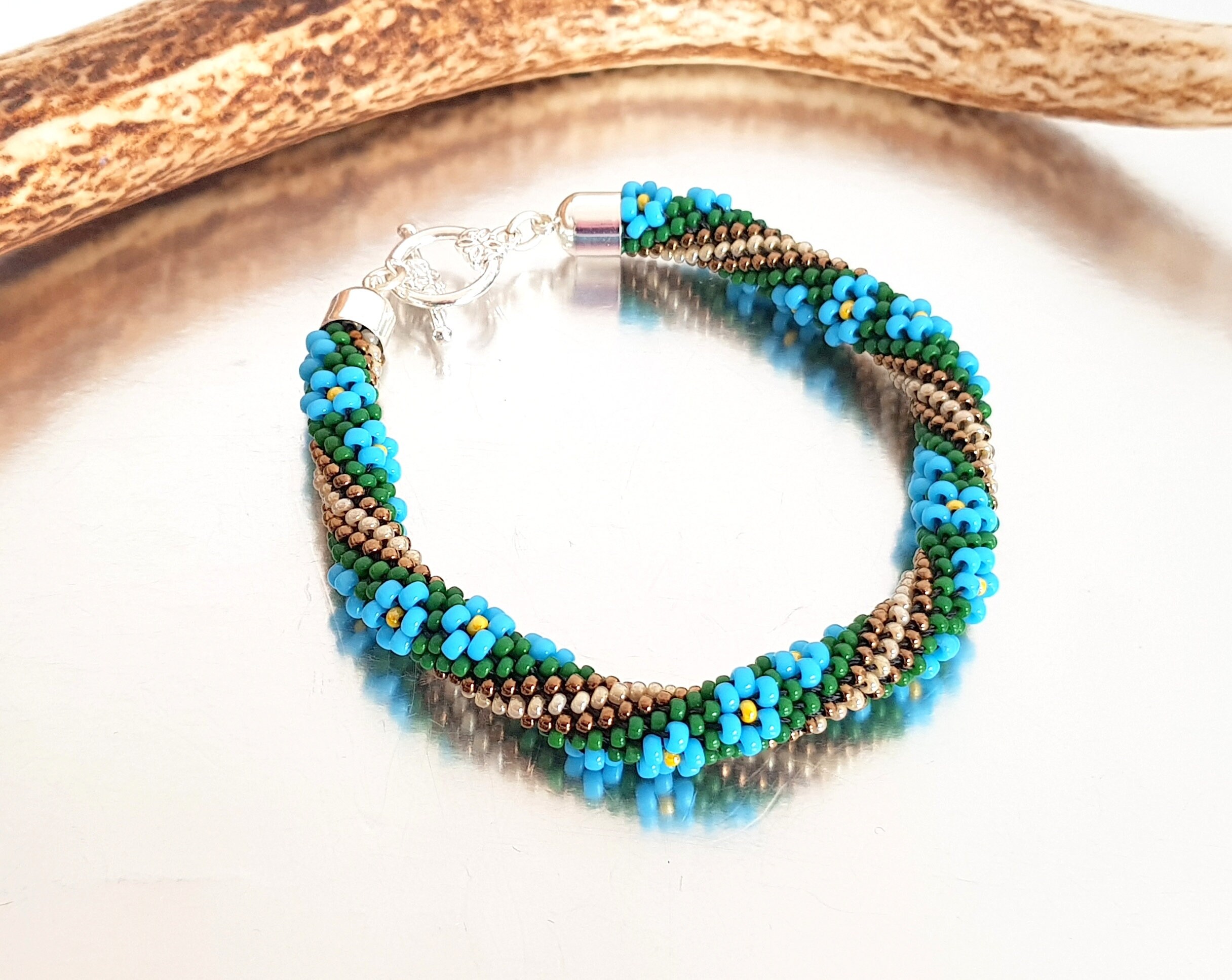 Pattern and Tutorial for 16 Strands Beaded Kumihimo Bracelet Braid on a ...