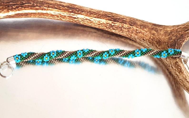 Pattern and Tutorial for 16 Strands Beaded Kumihimo Bracelet Braid on a ...