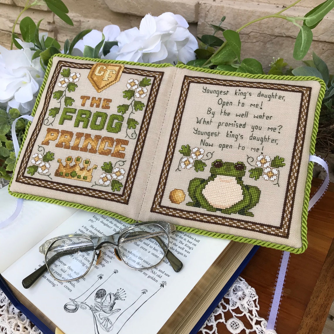 The Frog Prince Storybook Chart, Stitching Book Club - Etsy
