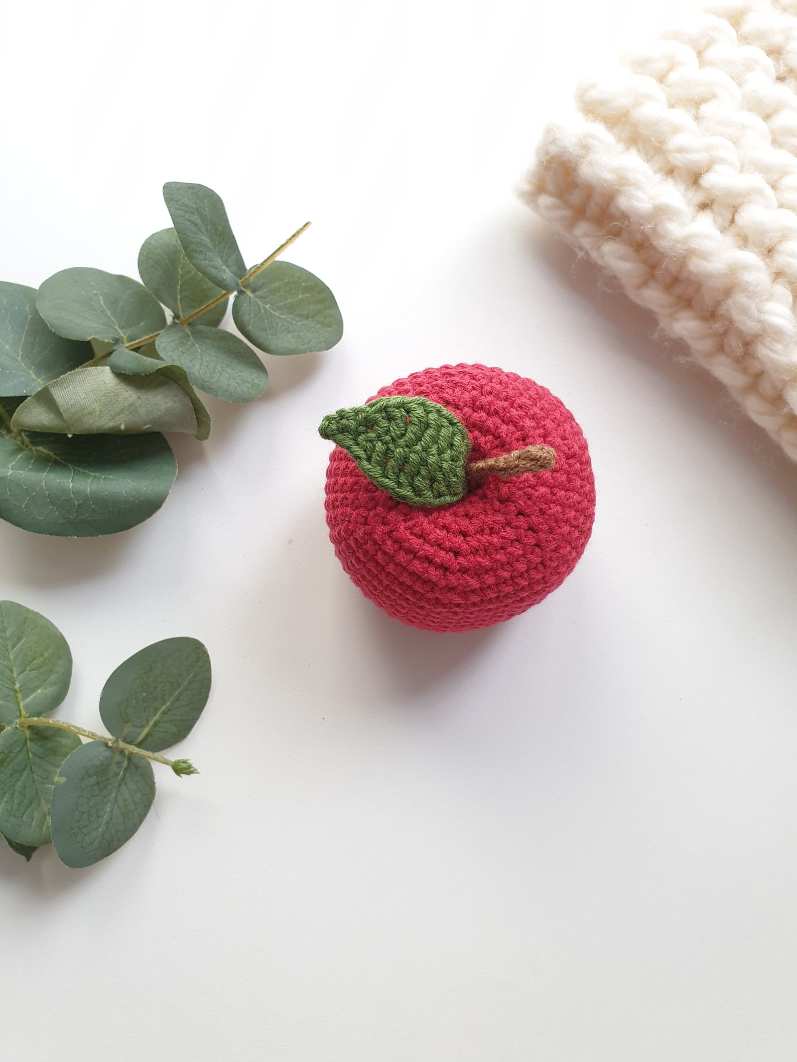 1 Pcs Crochet red Apple crochet fruit teether teeth play | Etsy