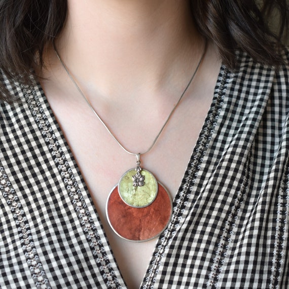 Large Sterling Silver Capiz Shell Flower Necklace, Tr… - Gem