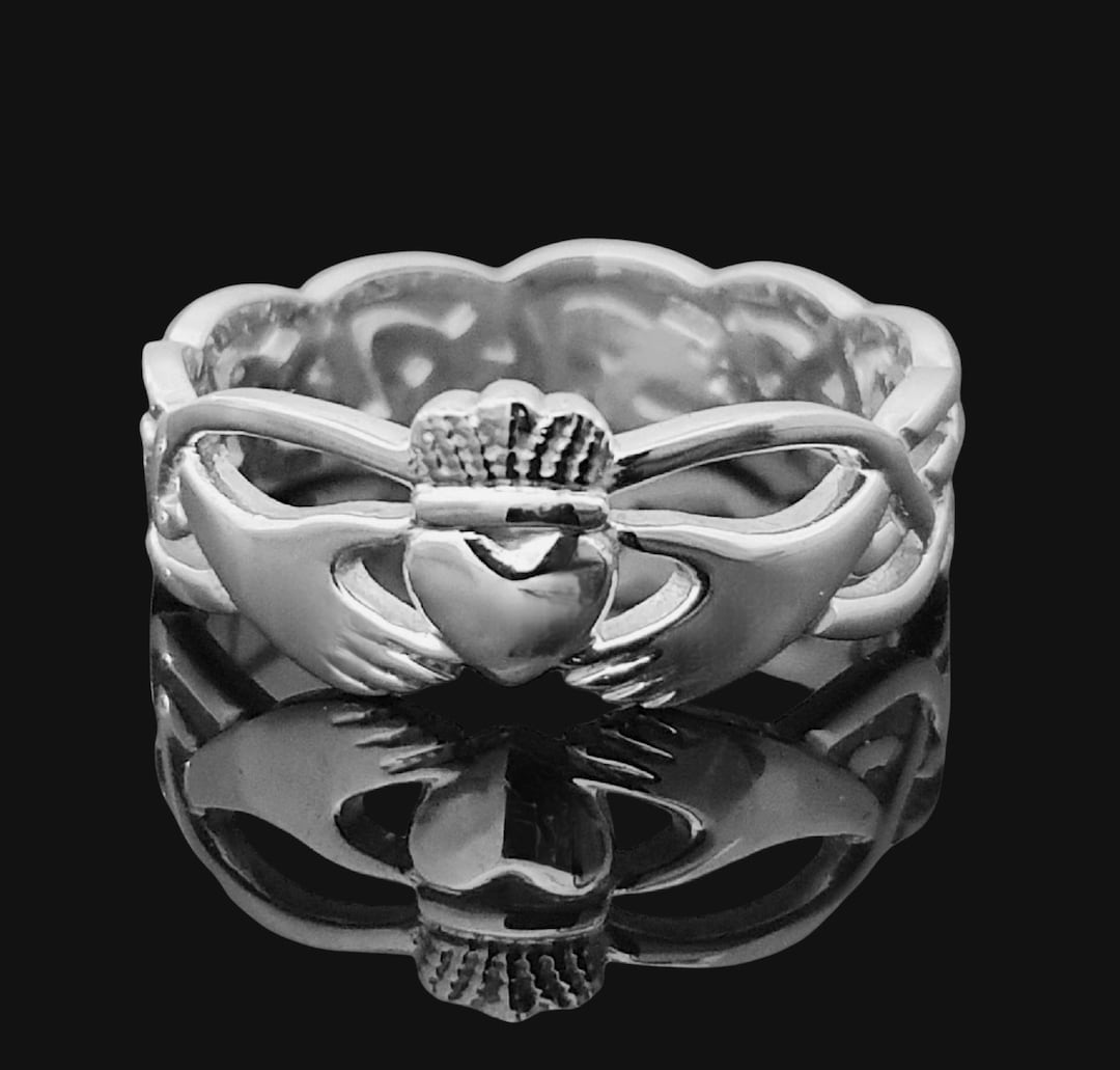 Anillo Claddagh / Anillo Claddagh único con banda de nudo - Etsy España
