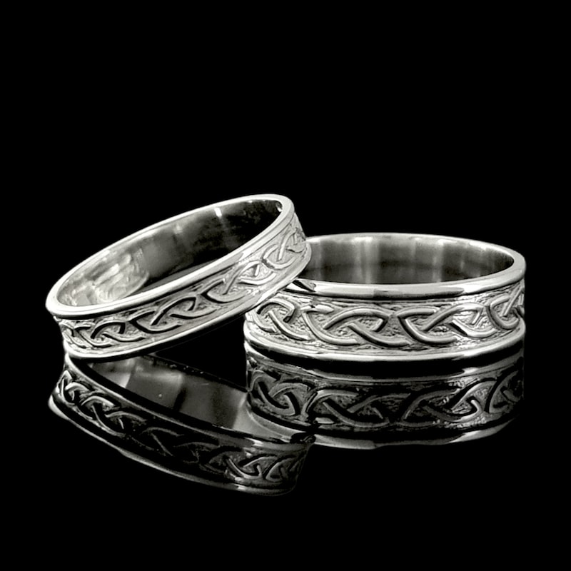 Celtic Couples Wedding Rings - Etsy