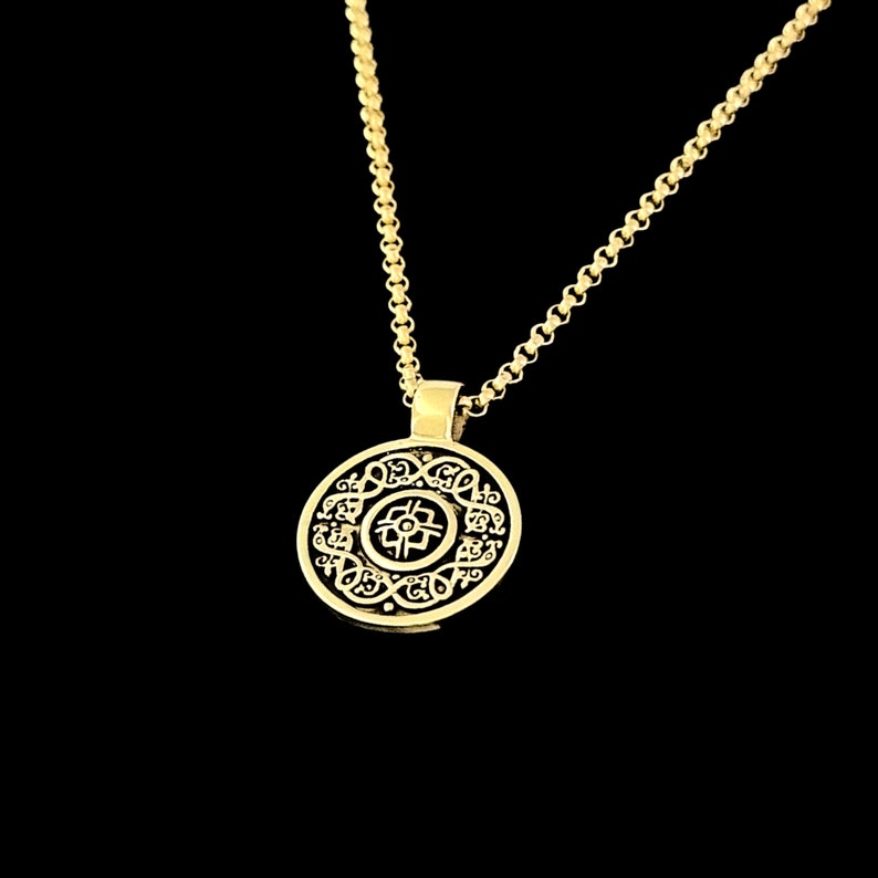 10k Gold Celtic Shield Pendant Irish Warrior Necklace - Etsy
