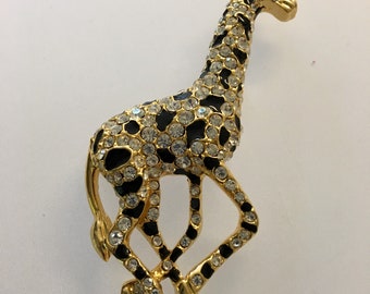 Giraffe pin | Etsy