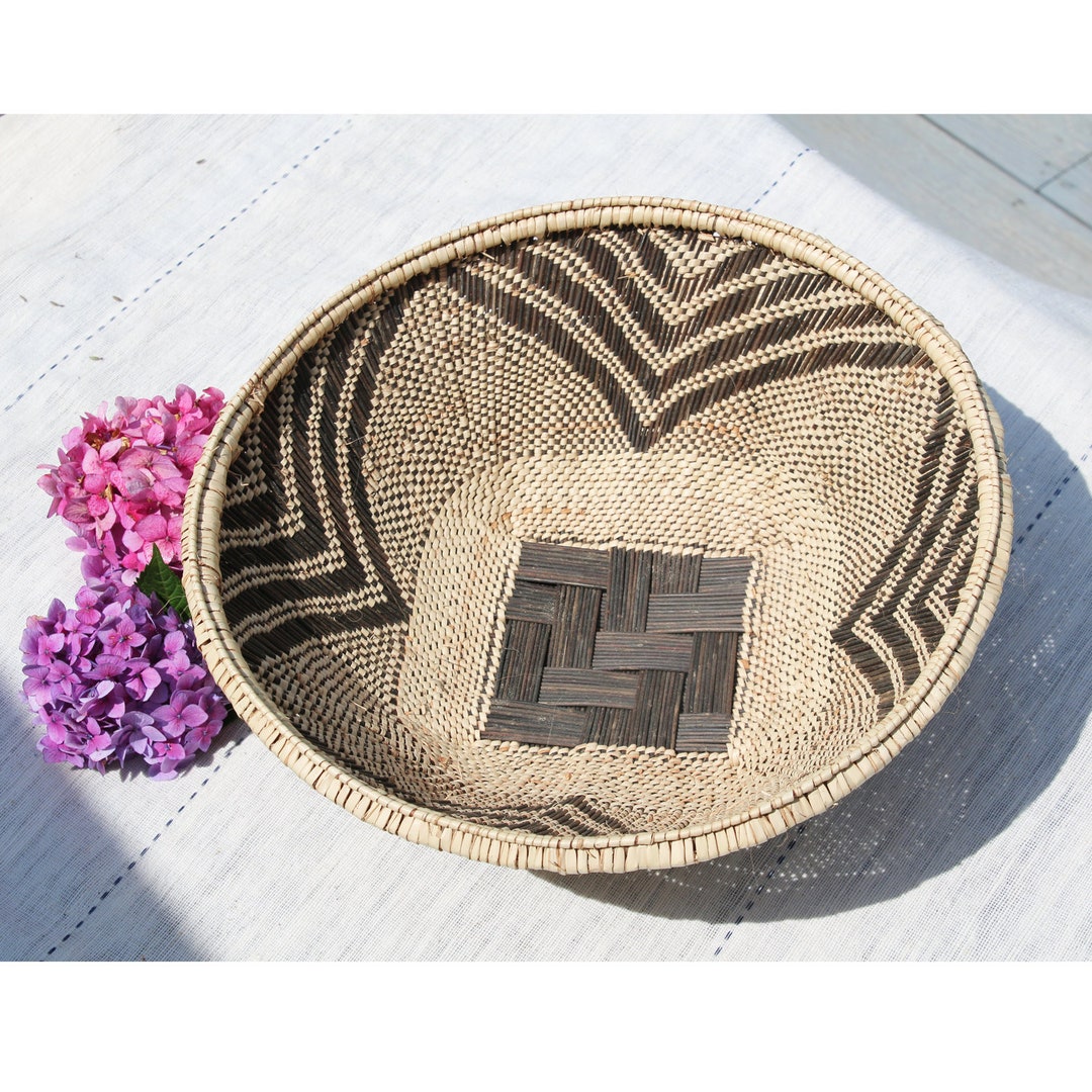 Handwoven Geometric Batonga Crown Basket - Etsy