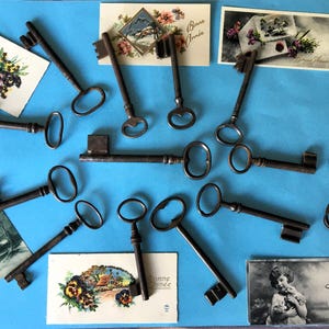 12 Antique Wrought Iron Door Keys, 19th Century,castle-church Style+8 ...