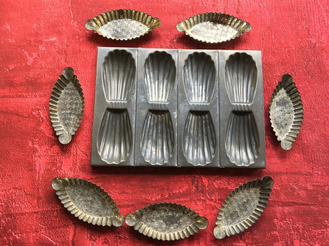 Vintage Mold for 8 Cakes Cake Tray of madeleine Baking Mold and 7 ...
