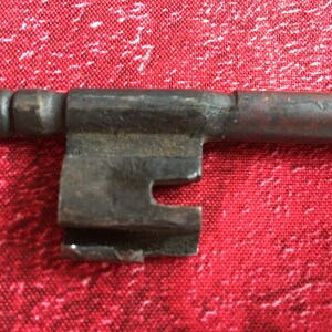 2 Old Keys Lock Keys Number 2 scan 10castle Door France Antiques ...