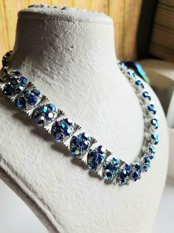 vintage lisner aurora - Gem