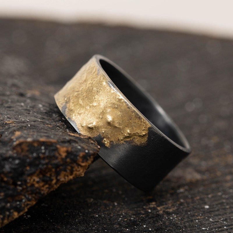 Mens Rustic Wedding Band - Etsy