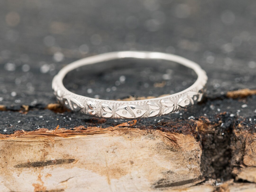 Solid 9ct White Gold Wedding Ring, White Gold Floral Patterned Ring ...