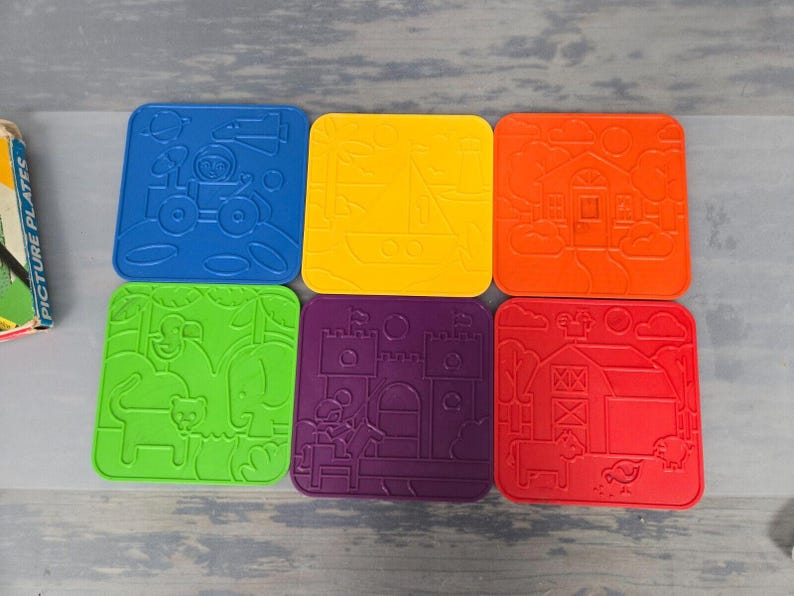 1990 Tupperware Tupper Toy Picture Plates Double-sided in Box-rubbing ...