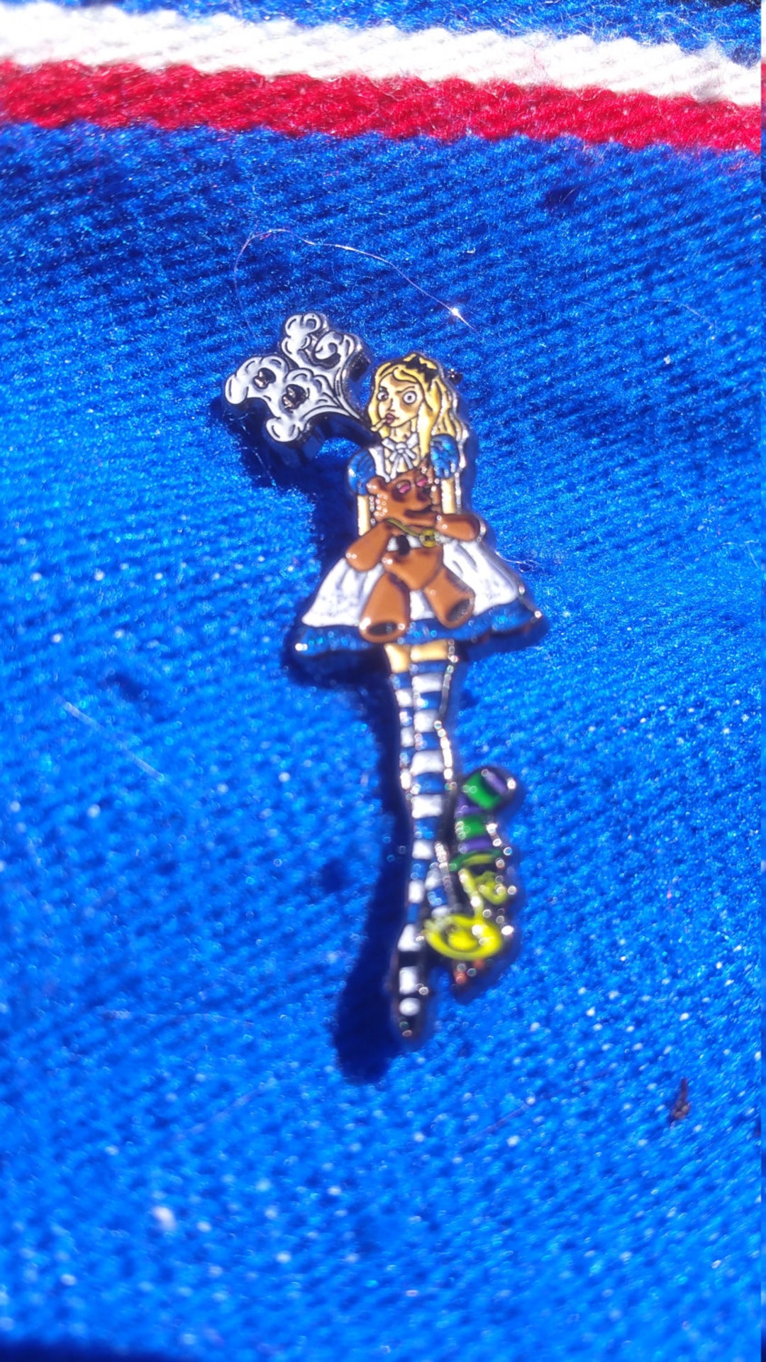 Alice in Wonderland Heady Hat Soft Enamel Limited Edition Music ...