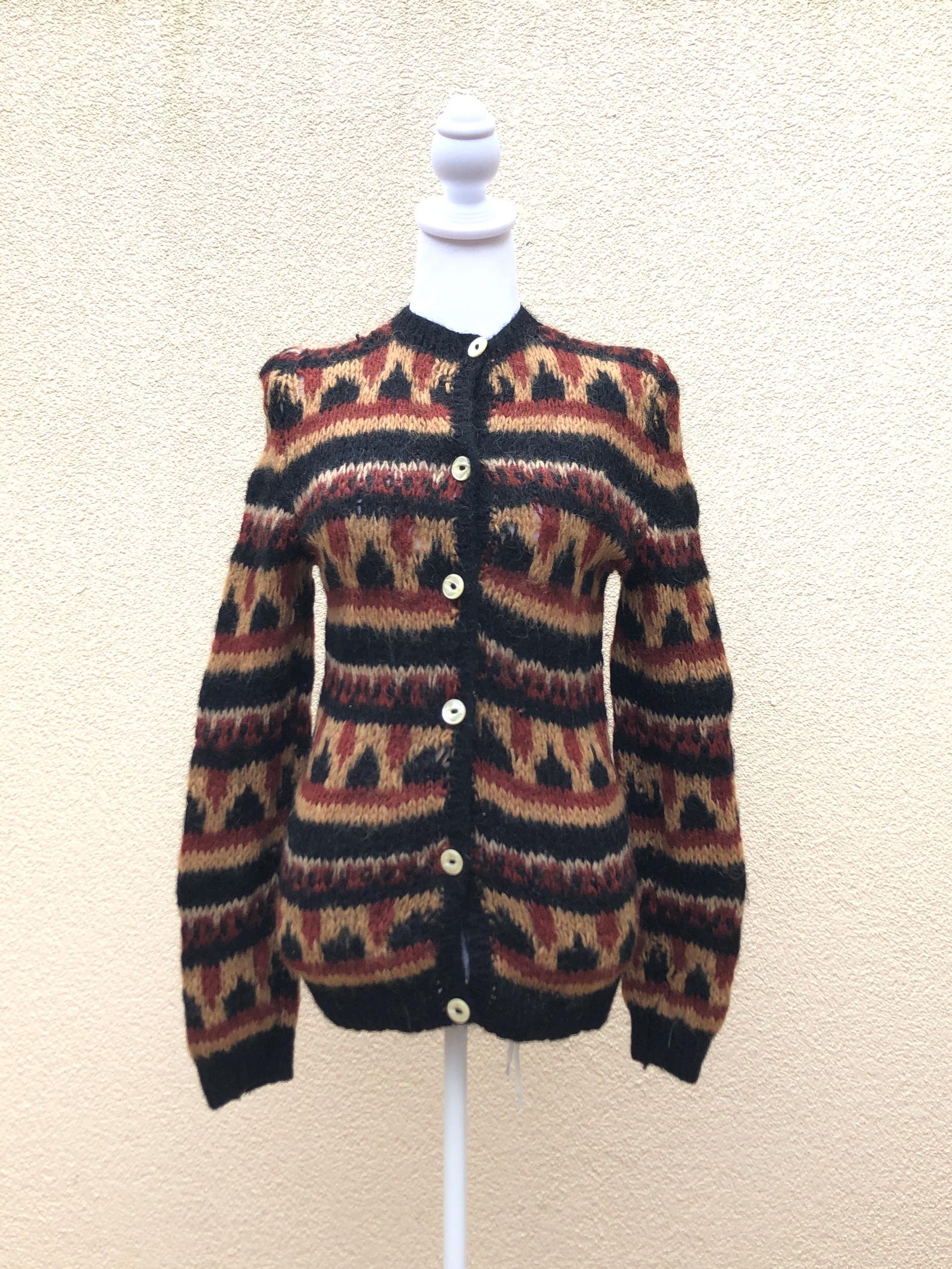 CR SWEATERS Industria Argentina Vintage Wool Knitted Black Brown Color ...