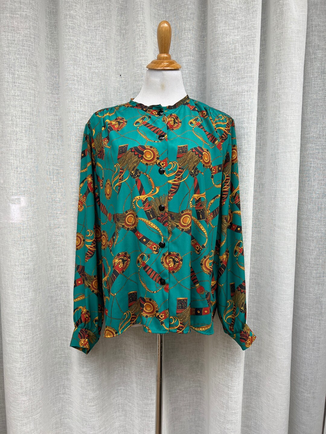 1990 Cricket Lane Turquoise Green Black Yellow Chain and Tassels Theme ...