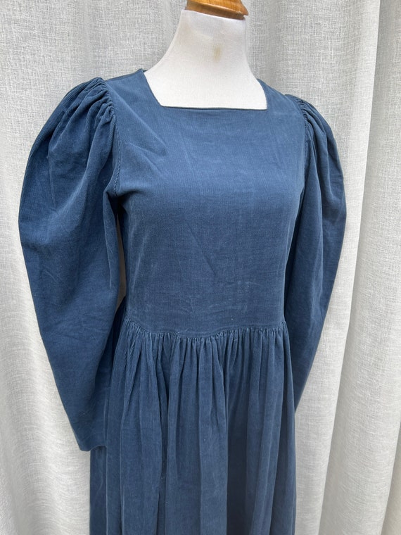 Romantic Laura Ashley 1980s Prairie Style Corduroy lo… - Gem