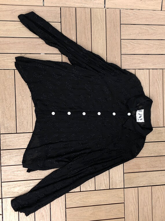 1990 D2NY Black sheer floral embroidered button down … - Gem