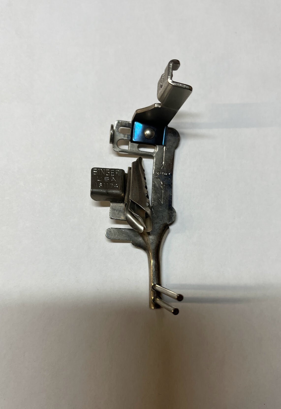 Singer Slant Shank Presser Feet: Button, Applique, Hemmer & More - Etsy