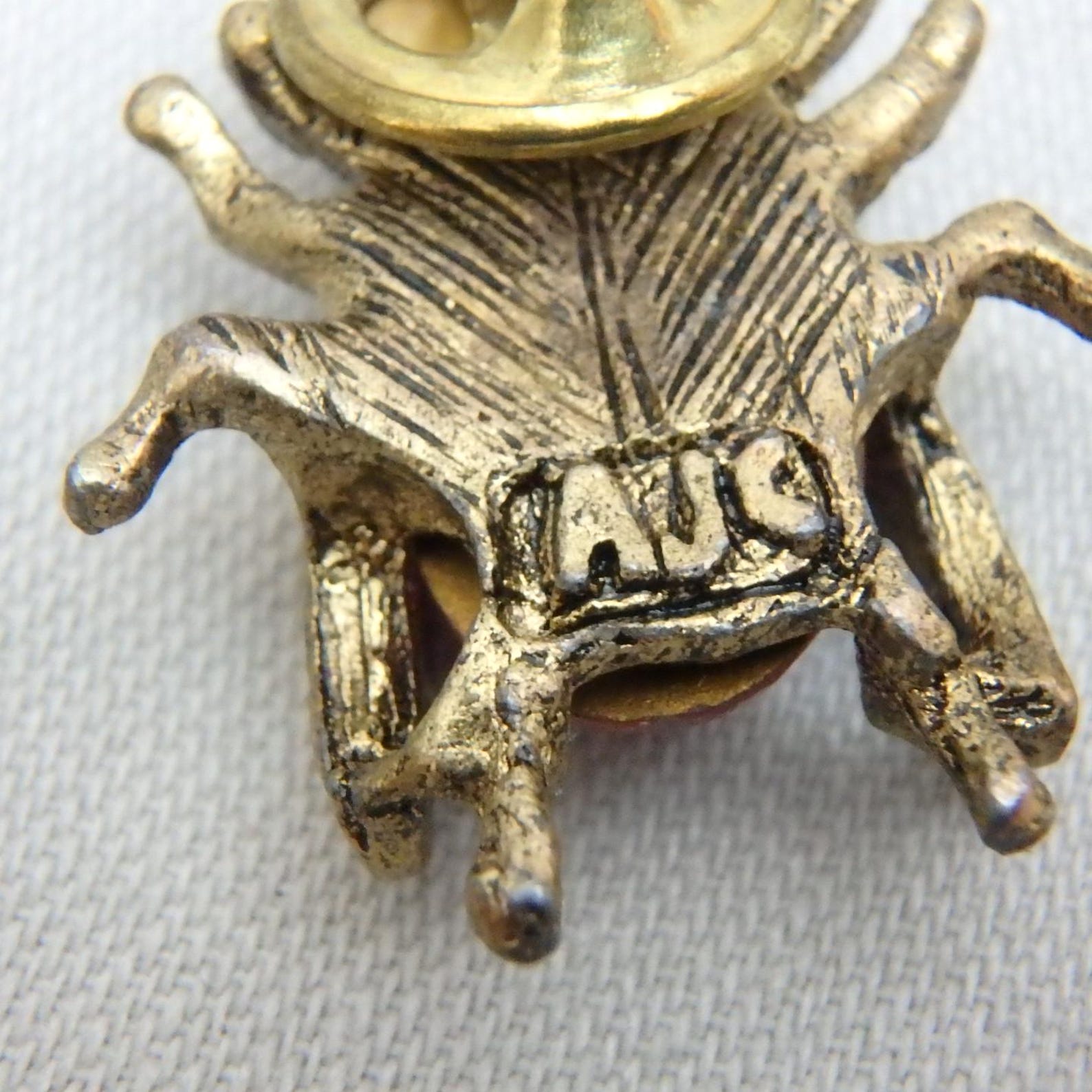 Lot of 10 Bird, Bug, & Animal Pins - Napier. Liz Claiborne, Wm Spear ...