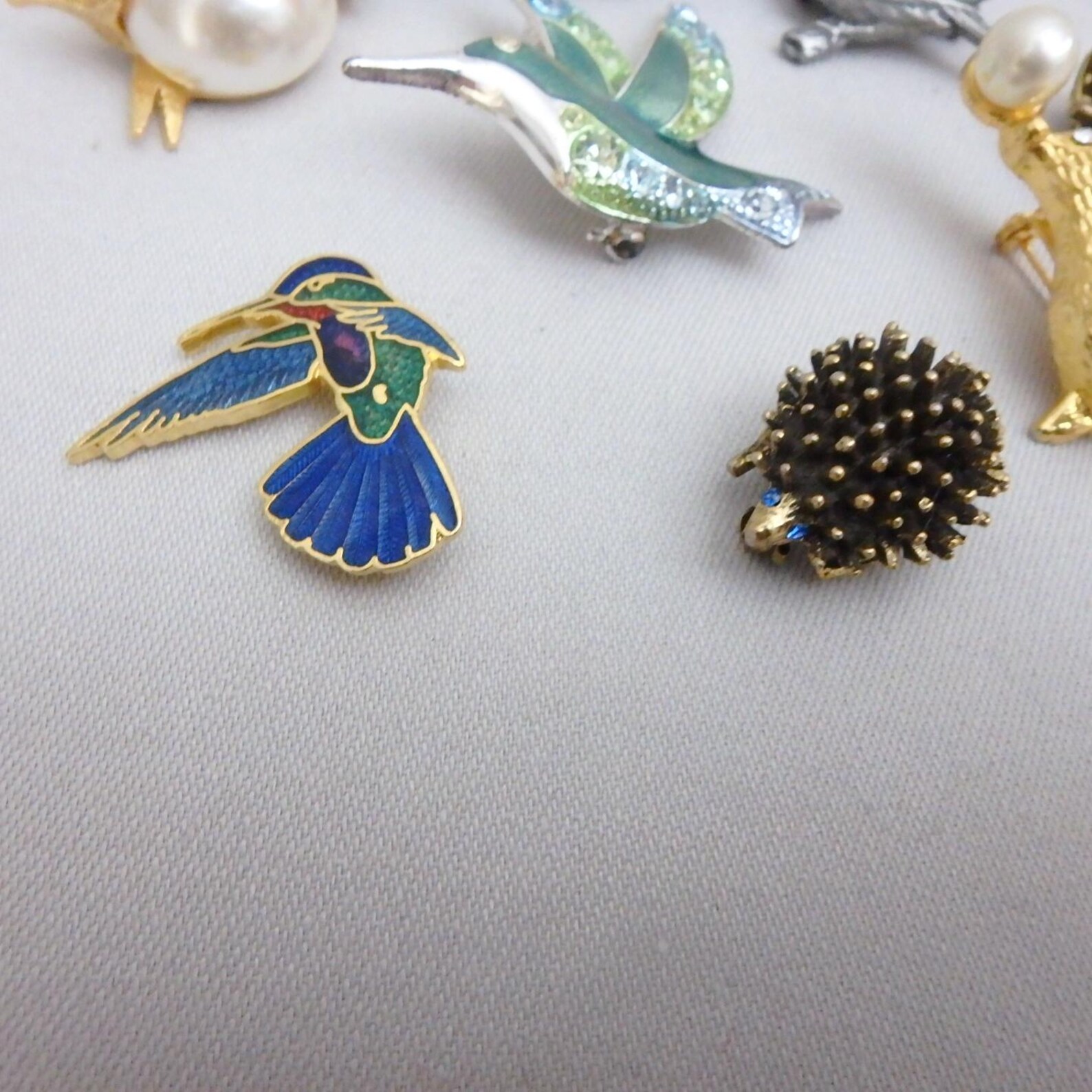 Lot of 10 Bird, Bug, & Animal Pins - Napier. Liz Claiborne, Wm Spear ...