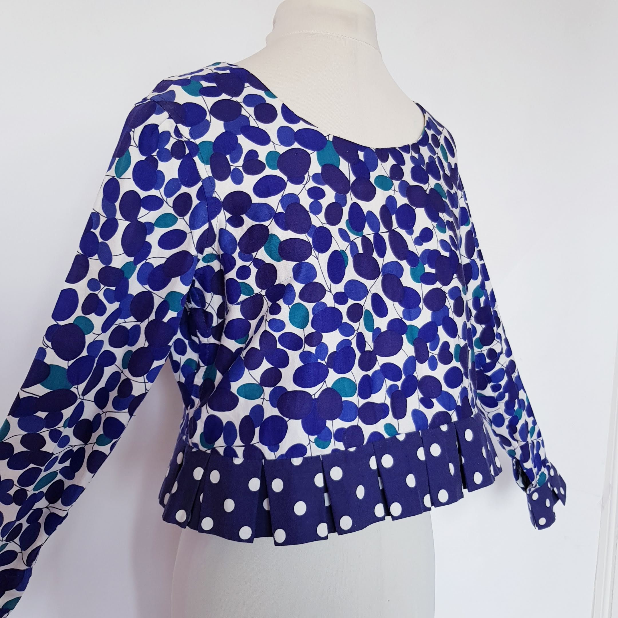 Fun Spotty boxy Cropped Top in a UK Size 8 US Size 6 - Etsy