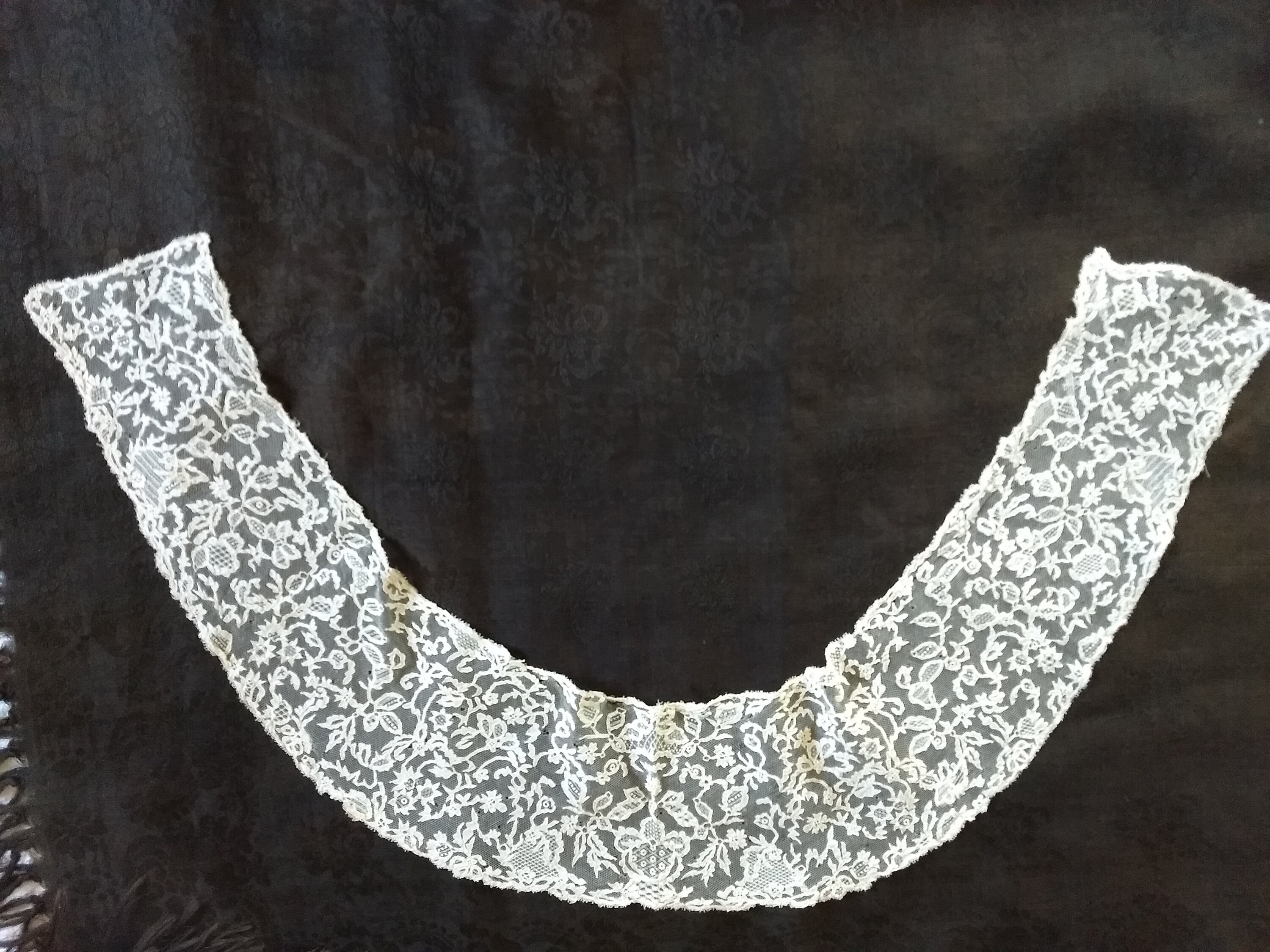 Carrickmacross Irish Lace Collar Applique Tulle Net Floral Design ...