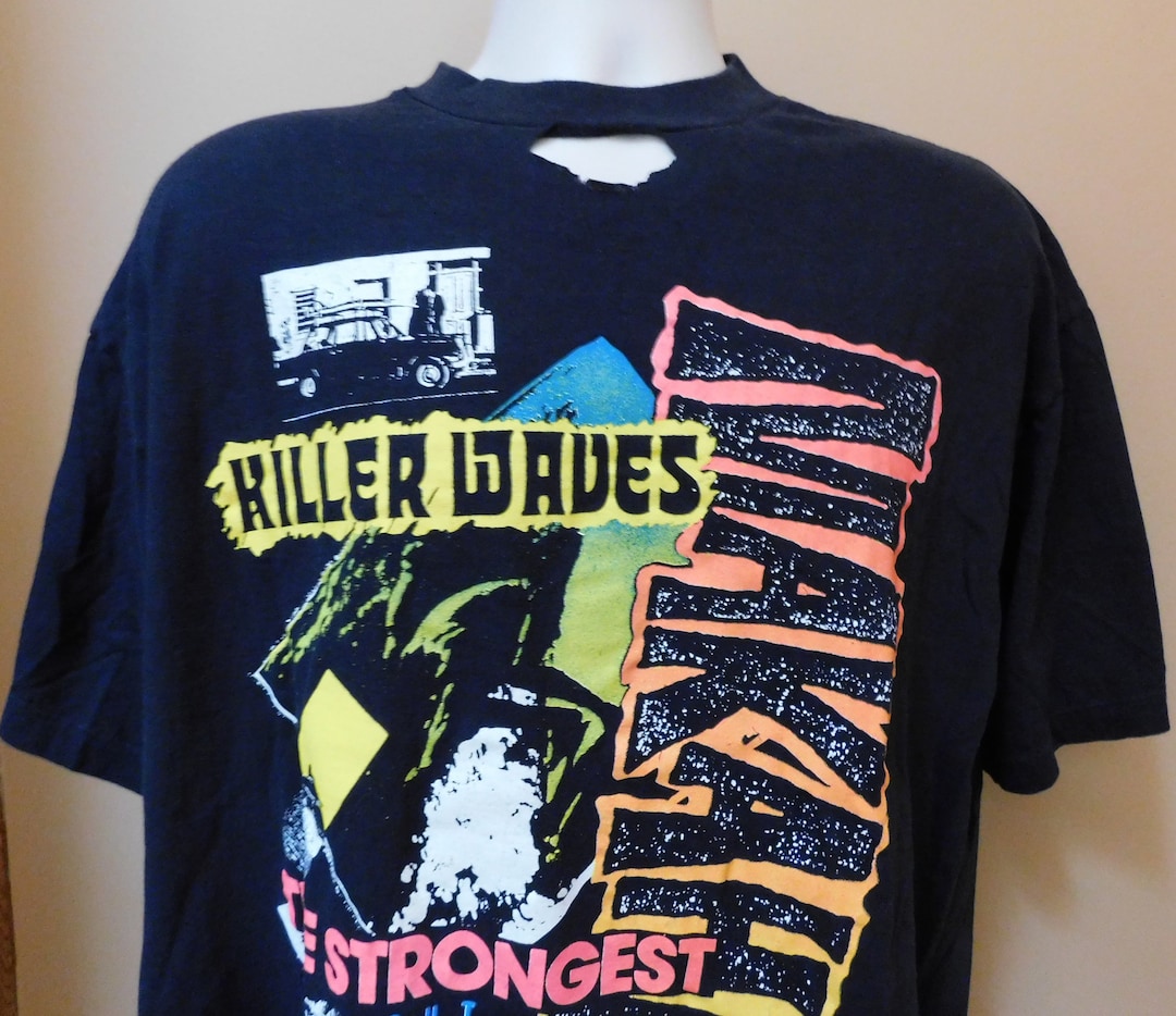 80s Surf T-shirt, Makaha Beach, Black With Colorful Graphics, Thrashed ...