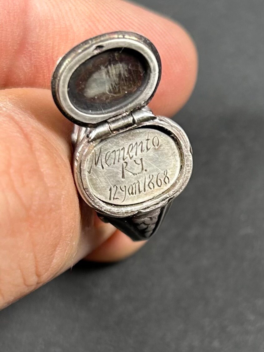 Vintage Victorian Skull Memento Mori Poison Assassin Silver - Etsy